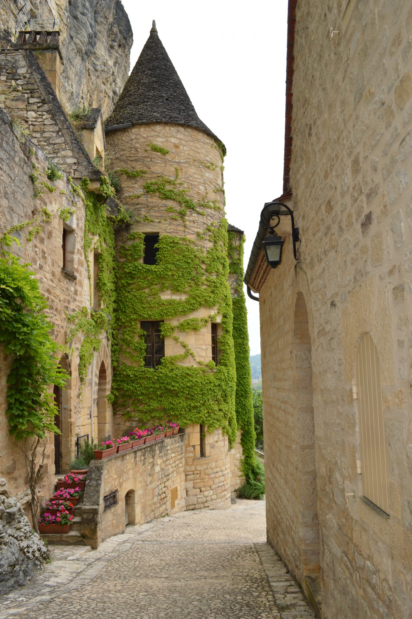 22 Unwritten Rules of Paris: A Guide for Travelers - French Daisy